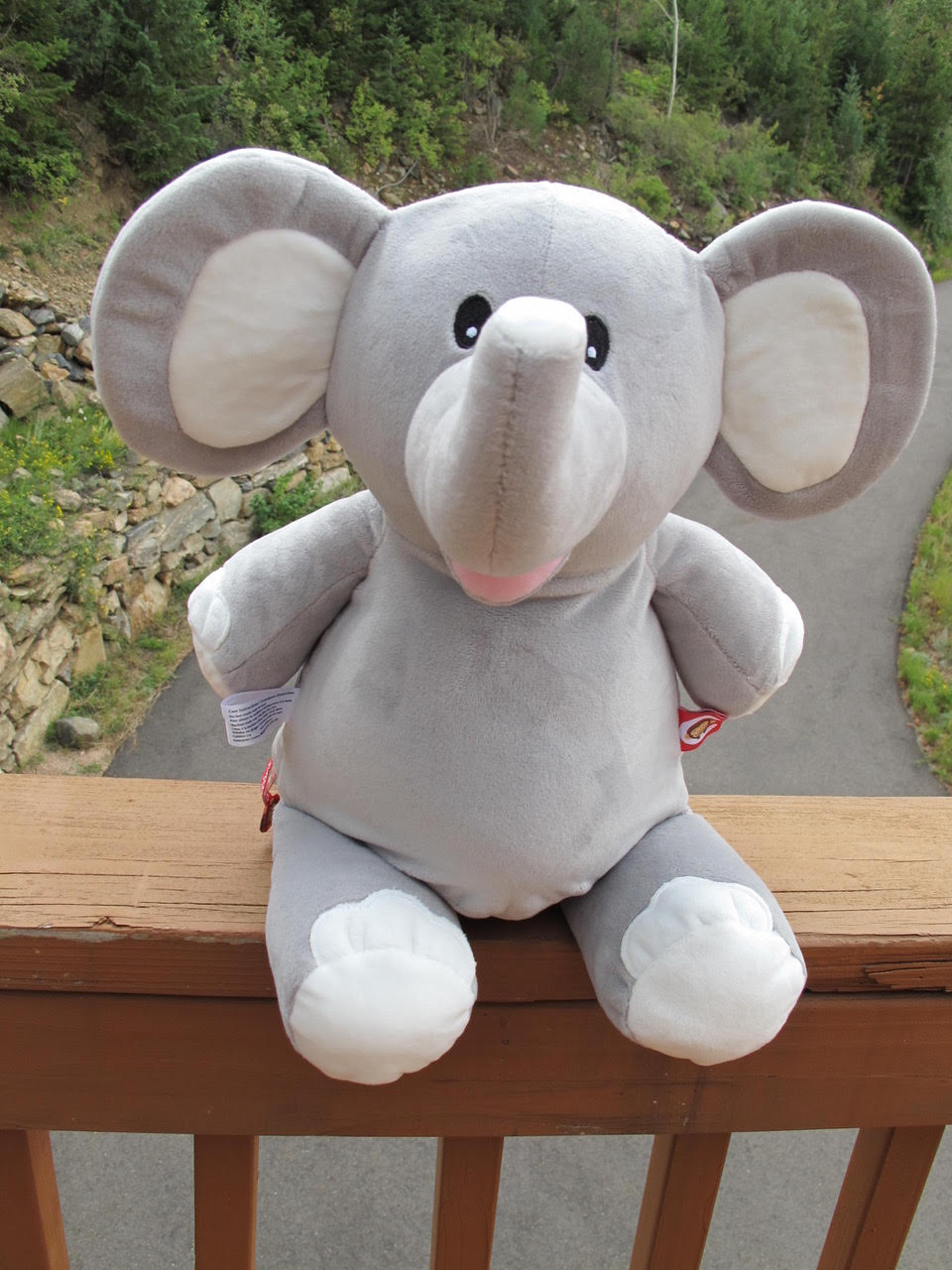 Embroidered Stuffed Animals - old - Ooh How Pretty Embroidery Art